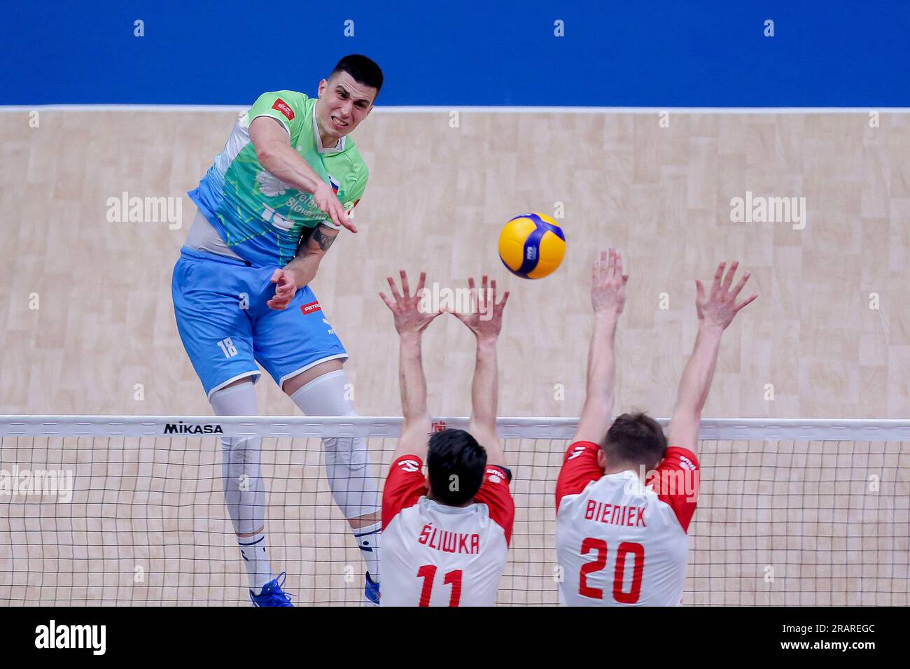 Pasay City, Philippines. 5th July, 2023. Klemen Cebulj (L) of Slovenia ...