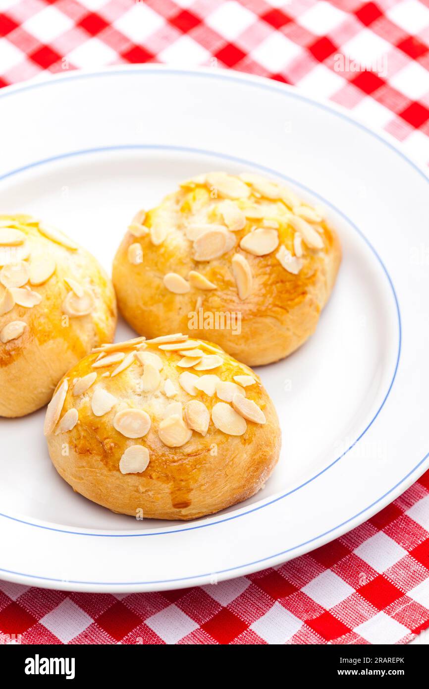 Almond buns hi-res stock photography and images - Alamy