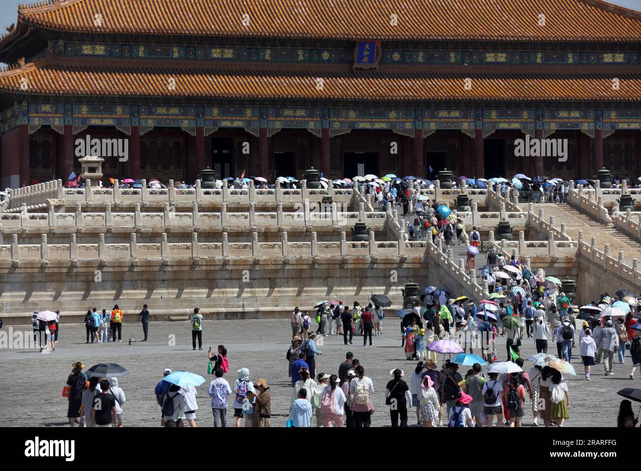BEIJING, CHINA - JULY 5, 2023 - Tourists brave high temperatures to ...