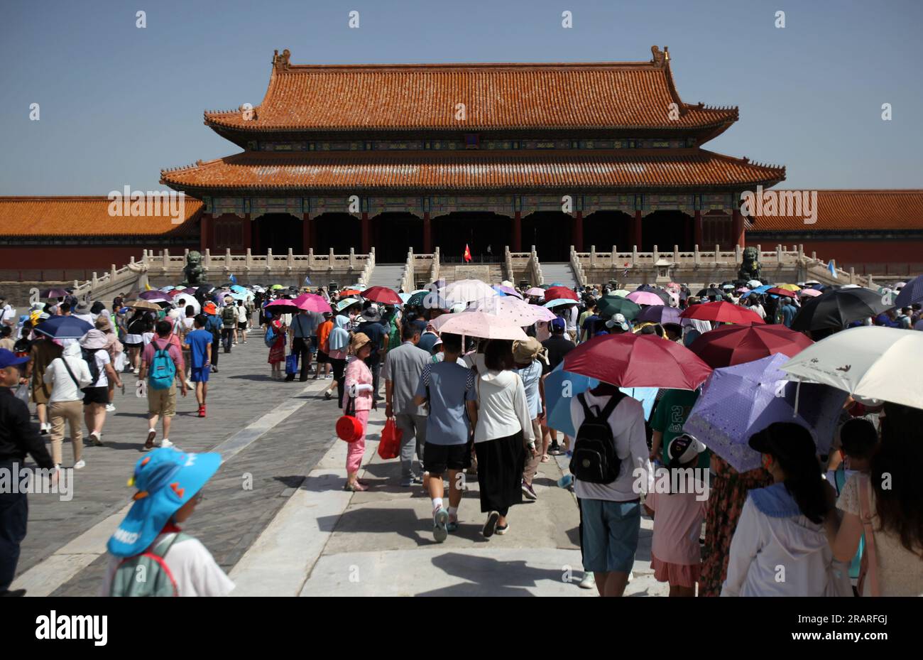 BEIJING, CHINA - JULY 5, 2023 - Tourists brave high temperatures to ...