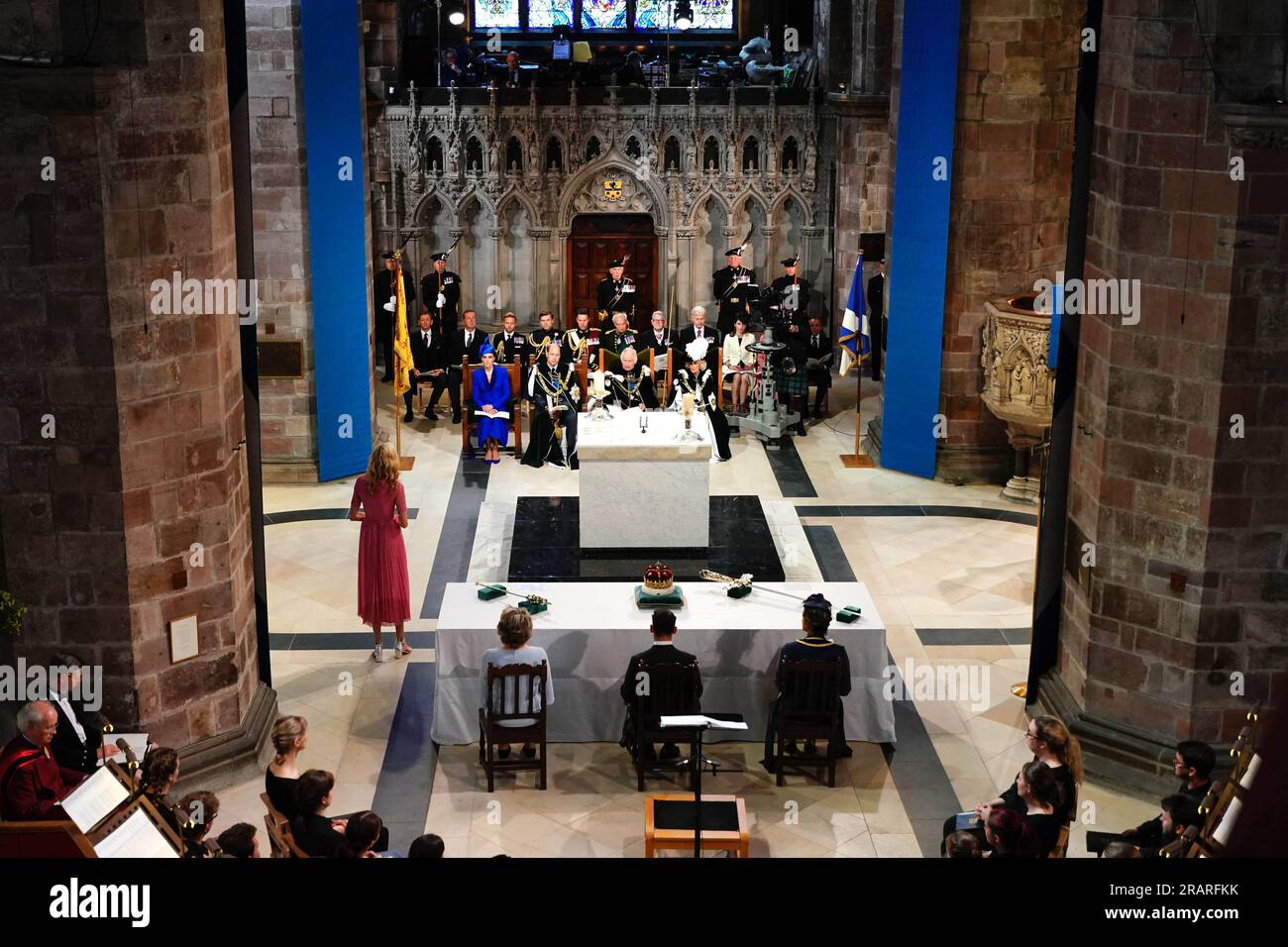 (Facing front row left to right) The Princess of Wales and the Prince ...