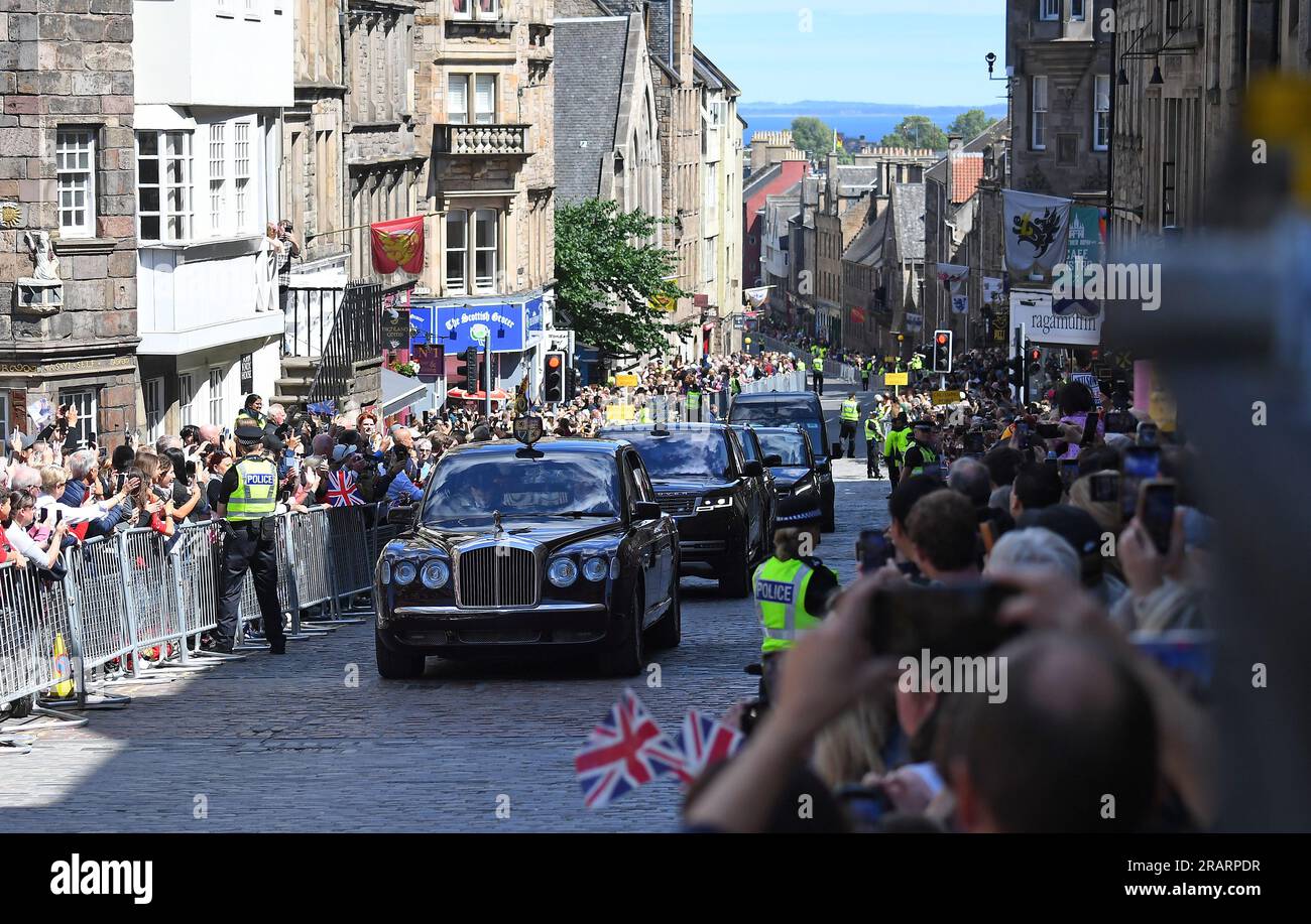 King Charles III and Queen Camilla travel through Edinburgh on the way ...
