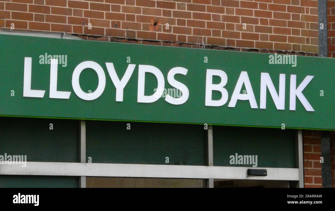 UK High Street signs Stock Photo - Alamy