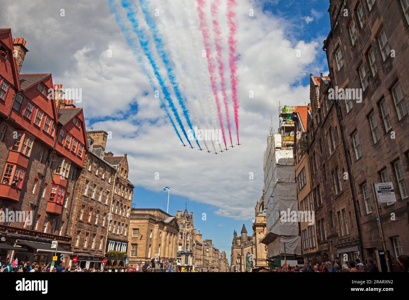 Royal Mile, Edinburgh, Scotland, UK 5 July 2023. Red Arrows Royal Mile ...