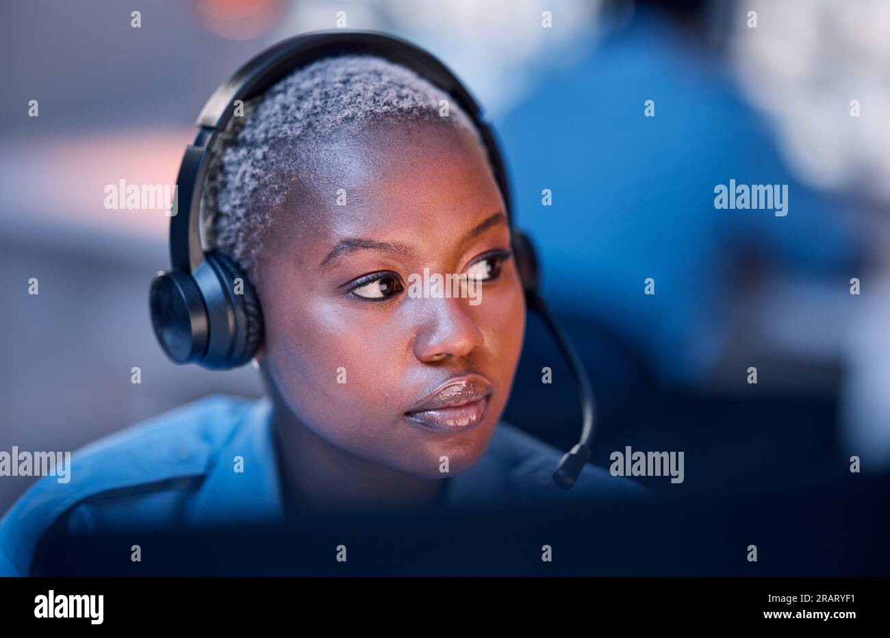 Female security guard night hi-res stock photography and images - Alamy