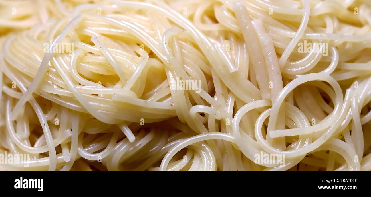 Tangled objects hi-res stock photography and images - Alamy