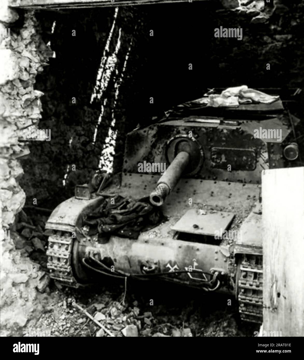 Italian armoured division hi-res stock photography and images - Alamy