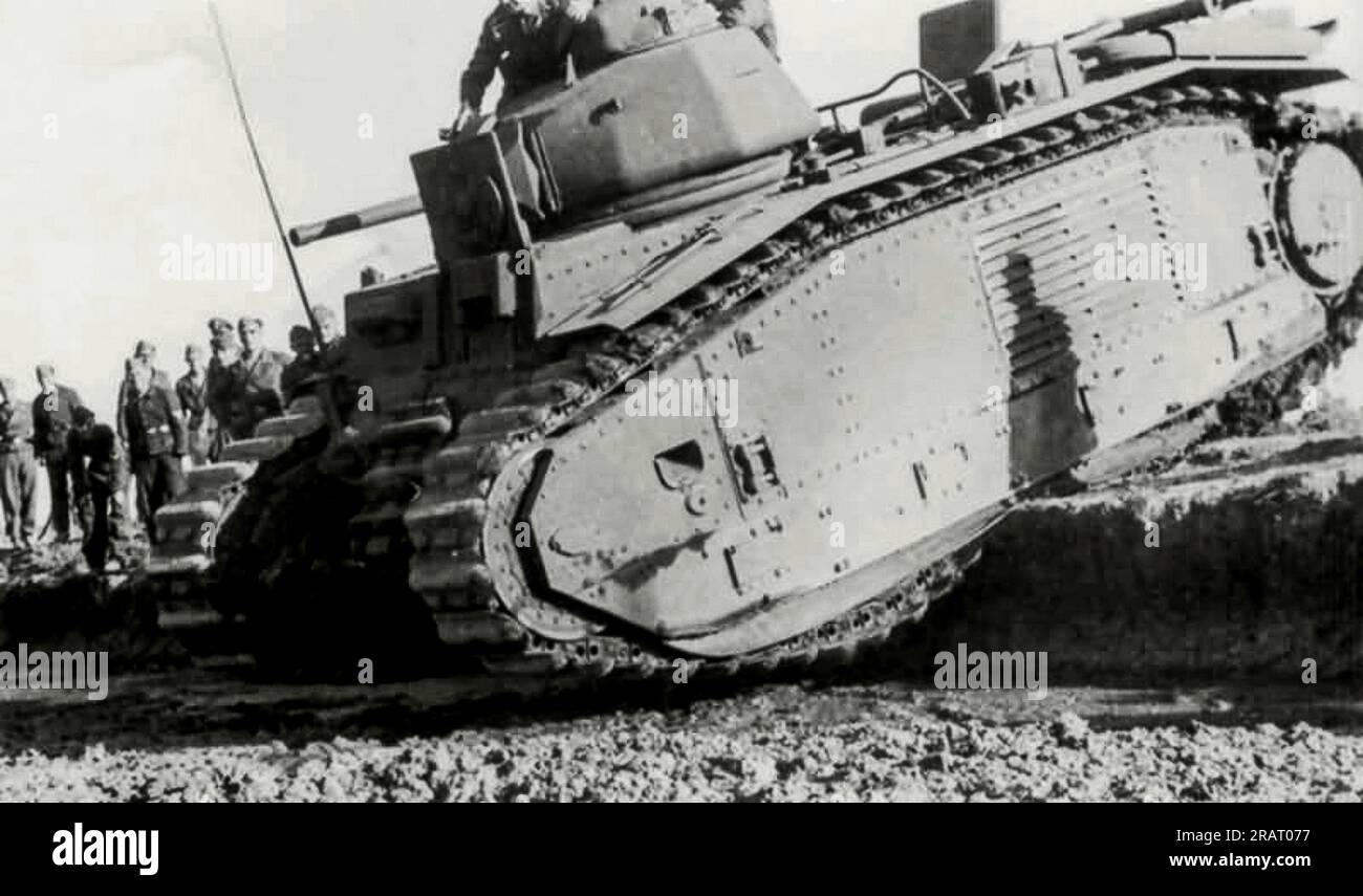 Heavy armoured tank hi-res stock photography and images - Alamy