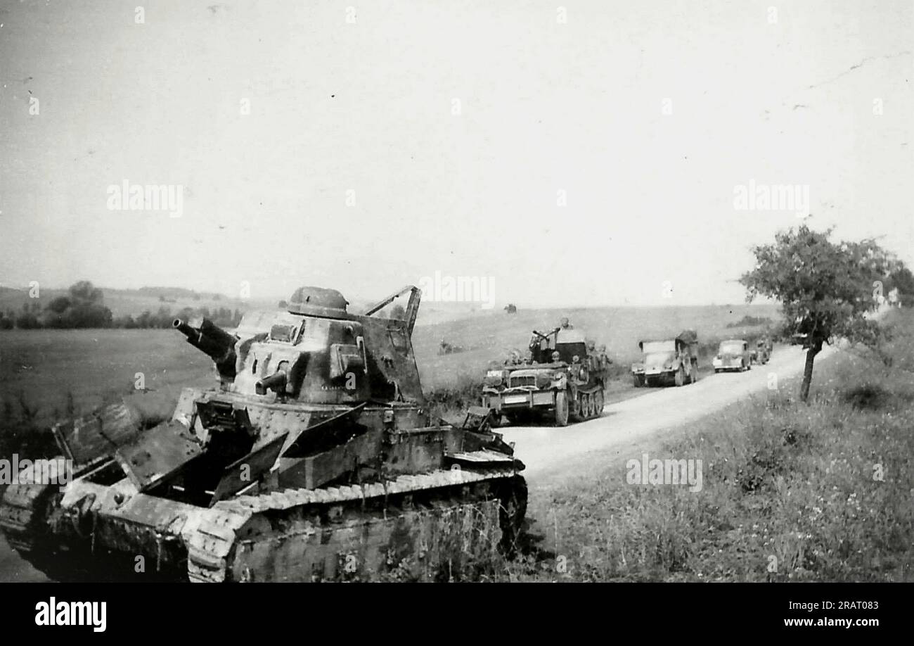 German tanks in france 1940 hi-res stock photography and images - Alamy