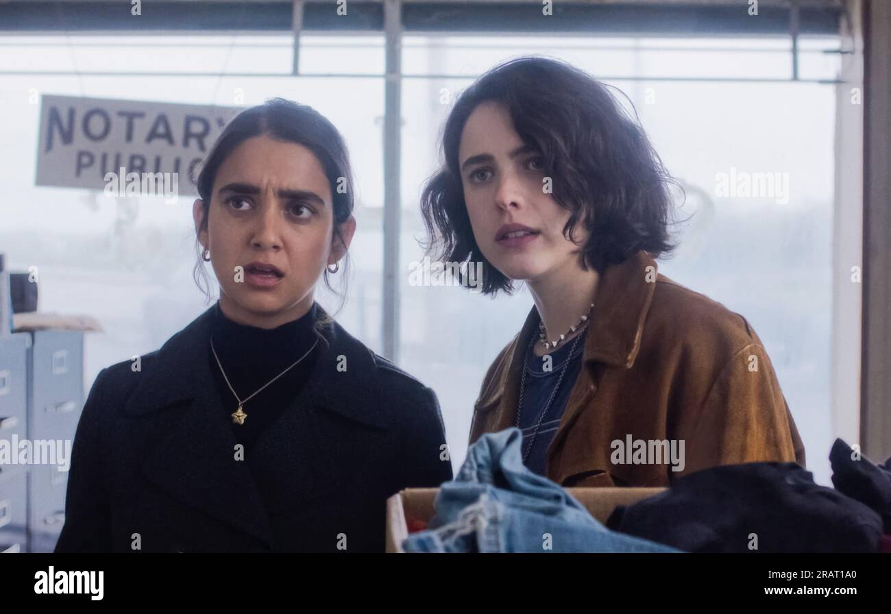 Usa Margaret Qualley And Geraldine Viswanathan In A Scene From The C