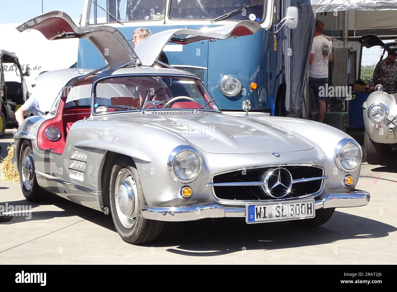 Mercedes-Benz 300 SL Stock Photo - Alamy