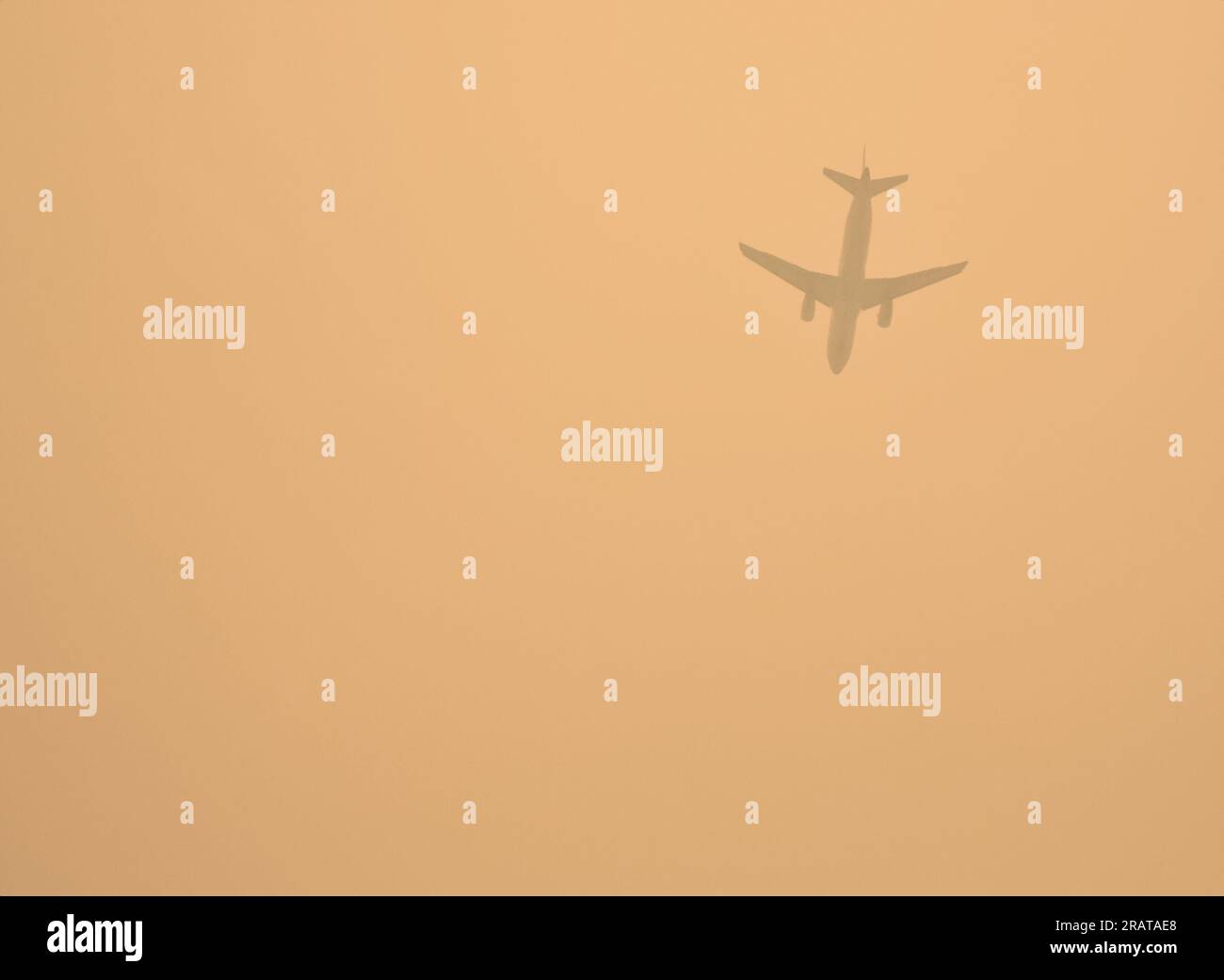 Nyc smoke pollution wildfires hi-res stock photography and images - Alamy