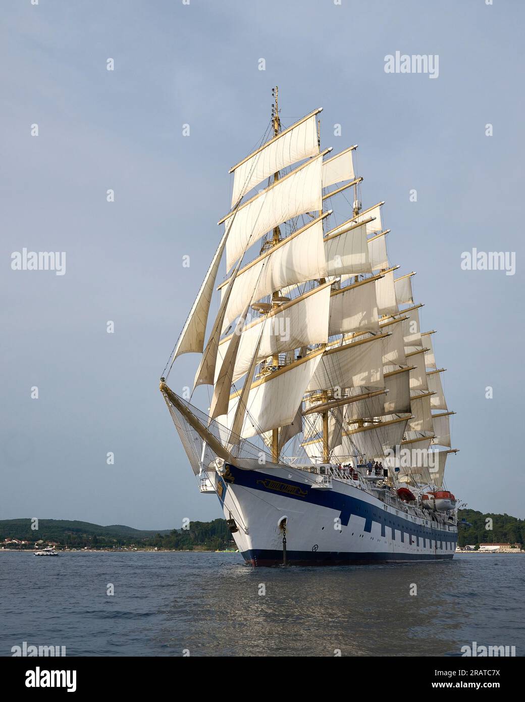 Ship under sail hi-res stock photography and images - Alamy
