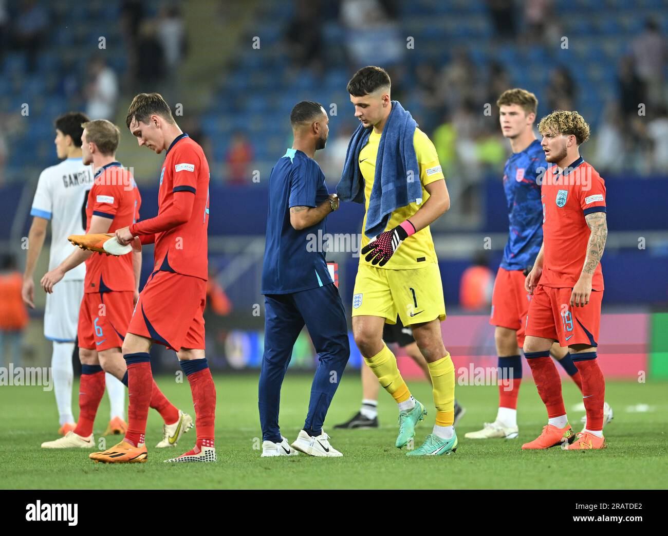 England Assistant Manager Ashley Cole and England goalkeeper James ...