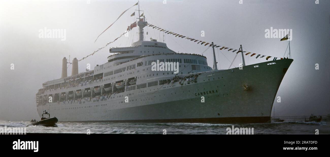 SS Canberra a P&O ocean liner, heading for Southampton Docks in dense ...