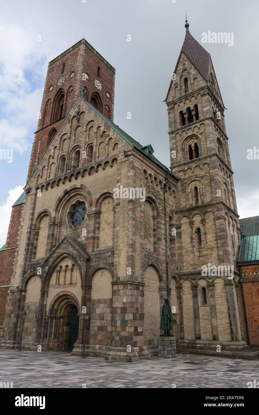 Ribe denmark statue hi-res stock photography and images - Alamy