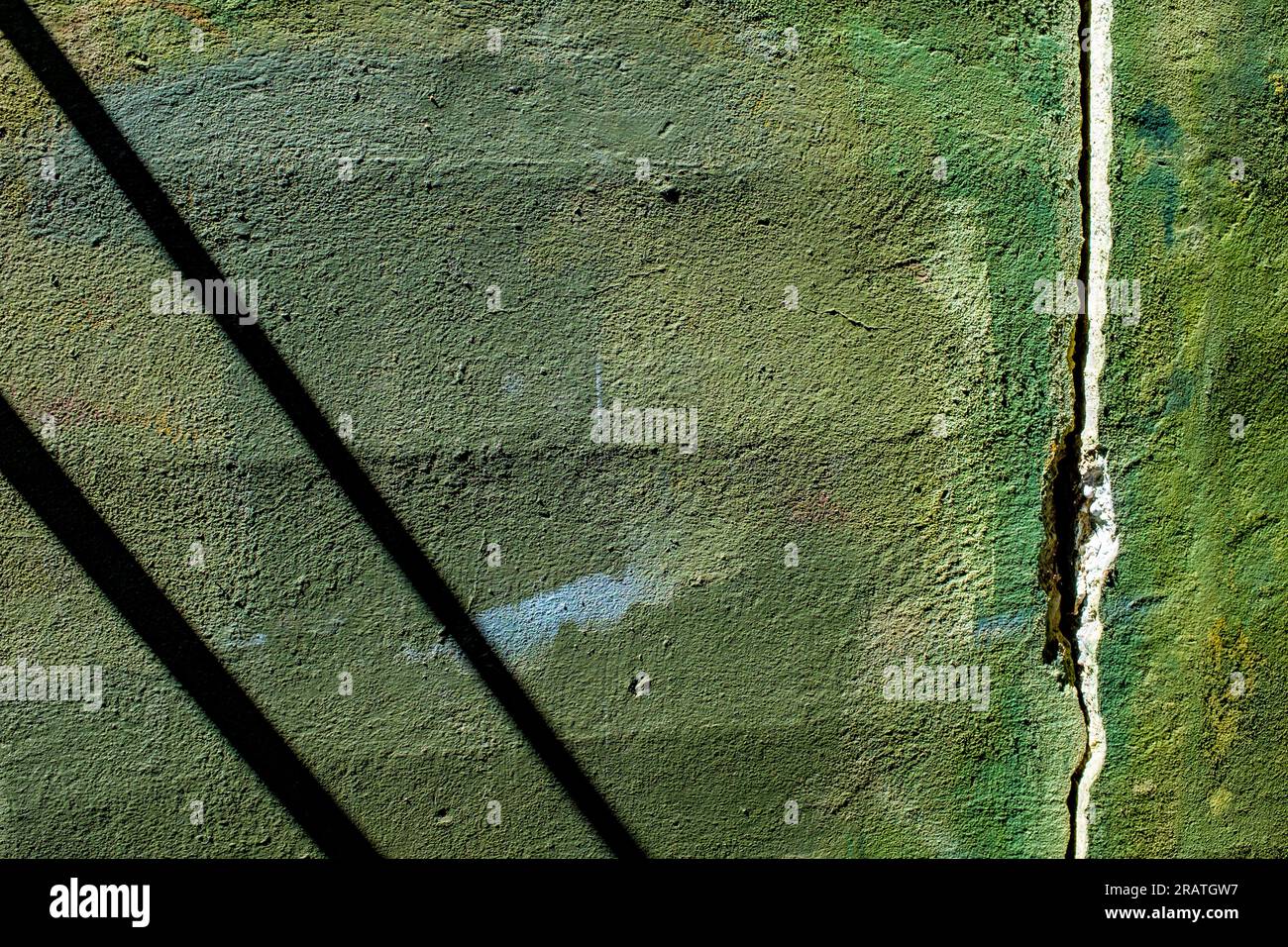 WA24528-00....WASHINGTON - Wall with two shadows and one crack in Fort ...