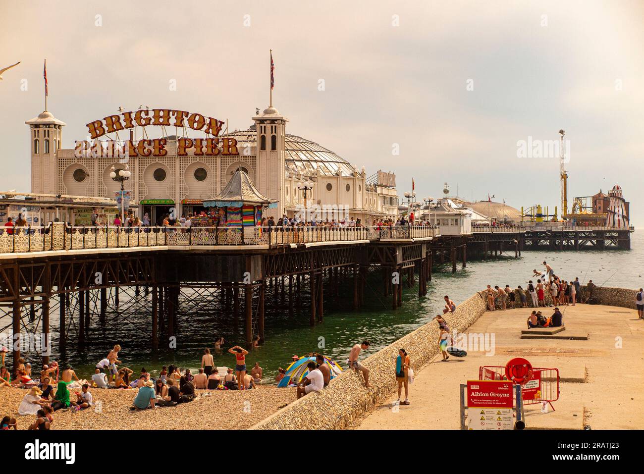 An old fashioned feel for Brighton Palace Pier Stock Photo - Alamy