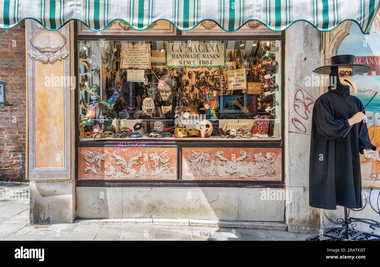 Venice, Italy - May 29 2023: Famous venetian carnival masks store ...