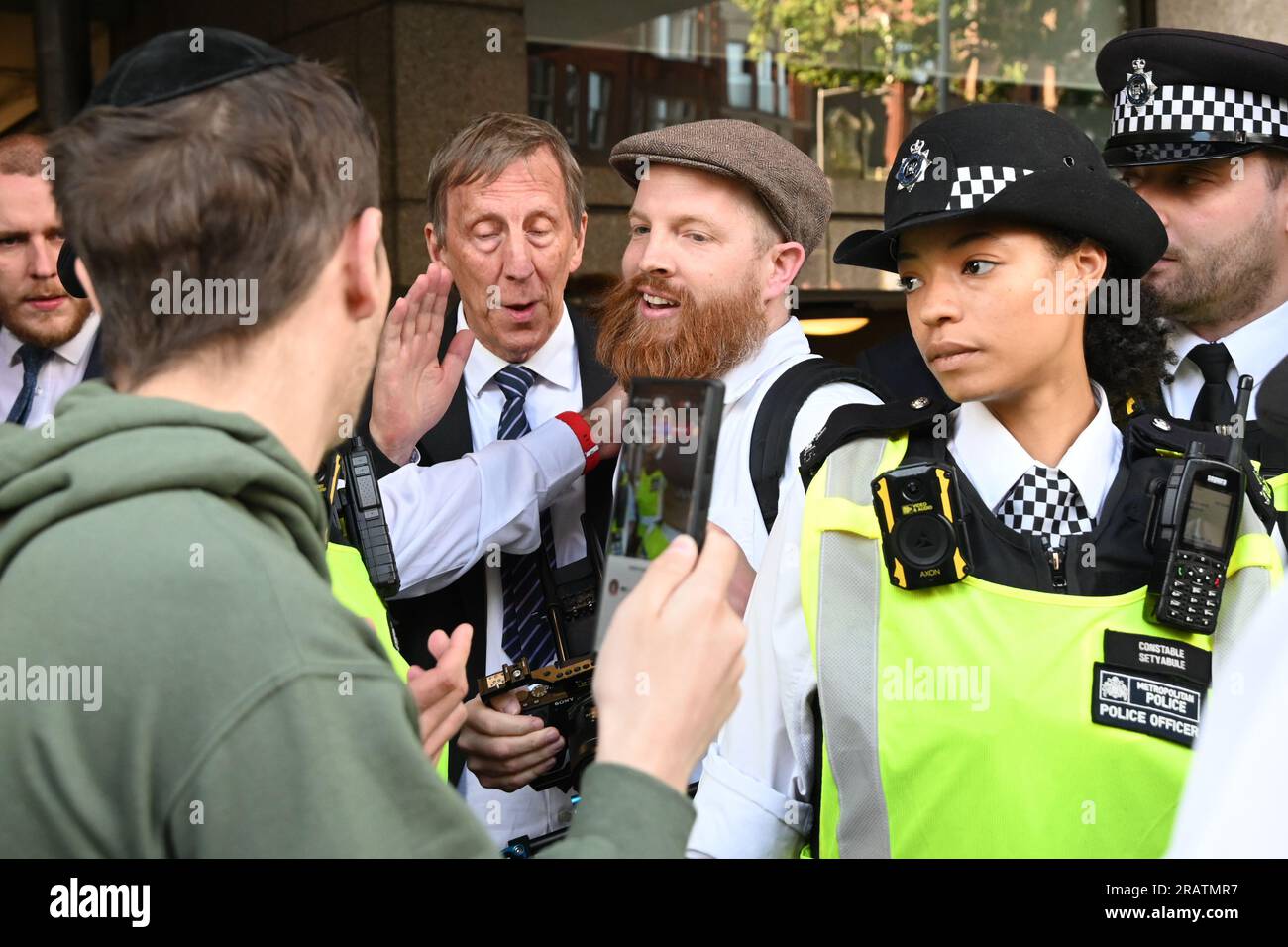 London pro palestine strike 2023 hi-res stock photography and images ...