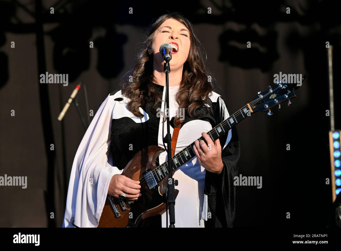 Musician, singer songwriter, guitarist, Terra Lightfoot in concert ...