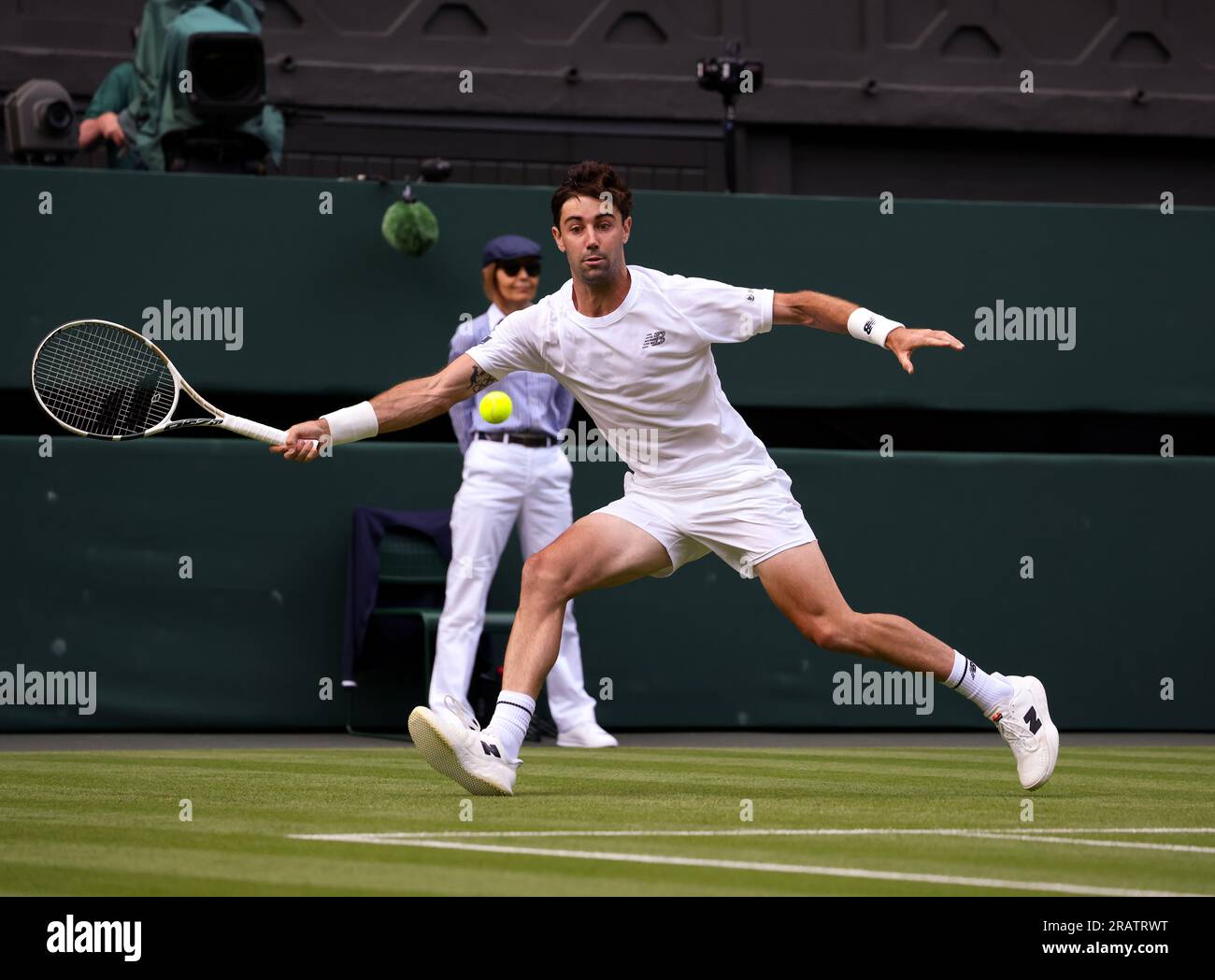 Jordan thompson grass courts hi-res stock photography and images - Alamy