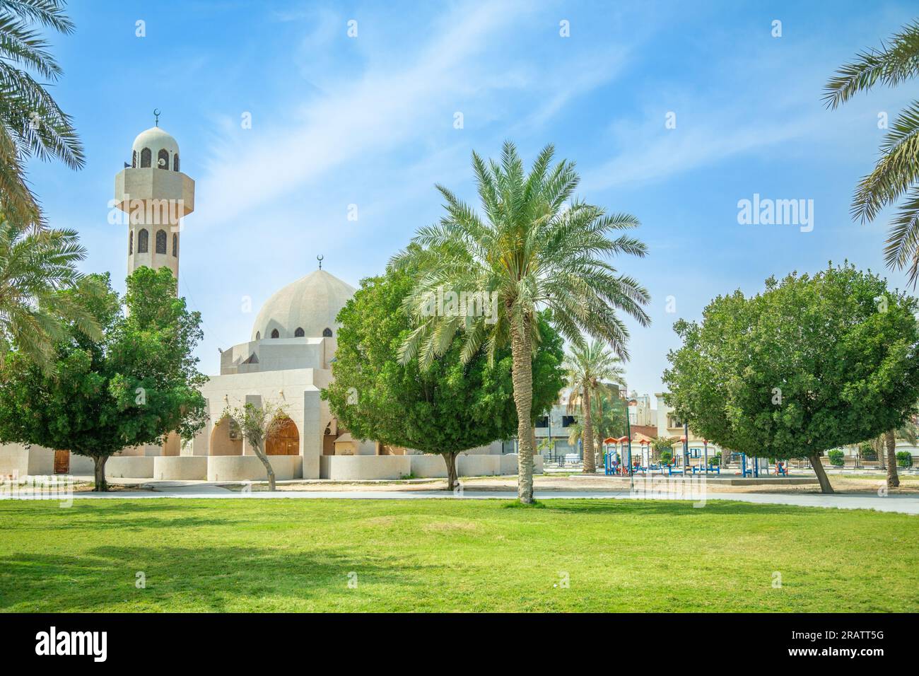 Saudi arabia green dome mosque hi-res stock photography and images - Alamy