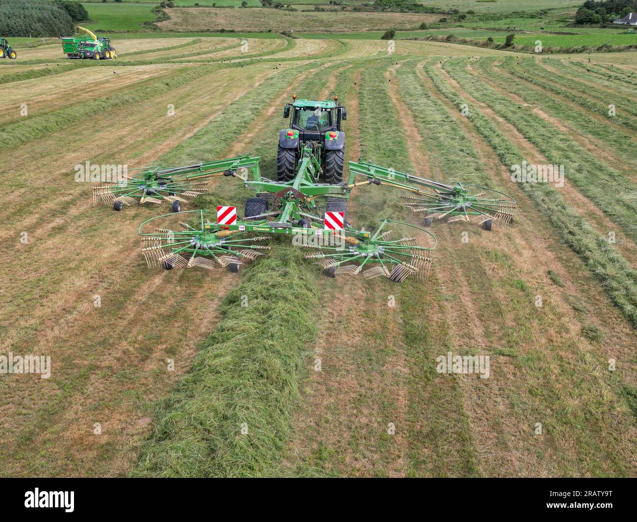 Kieran Crowley Agri Contractor 4 rotor Krone Swardo 1400 plus rake ...