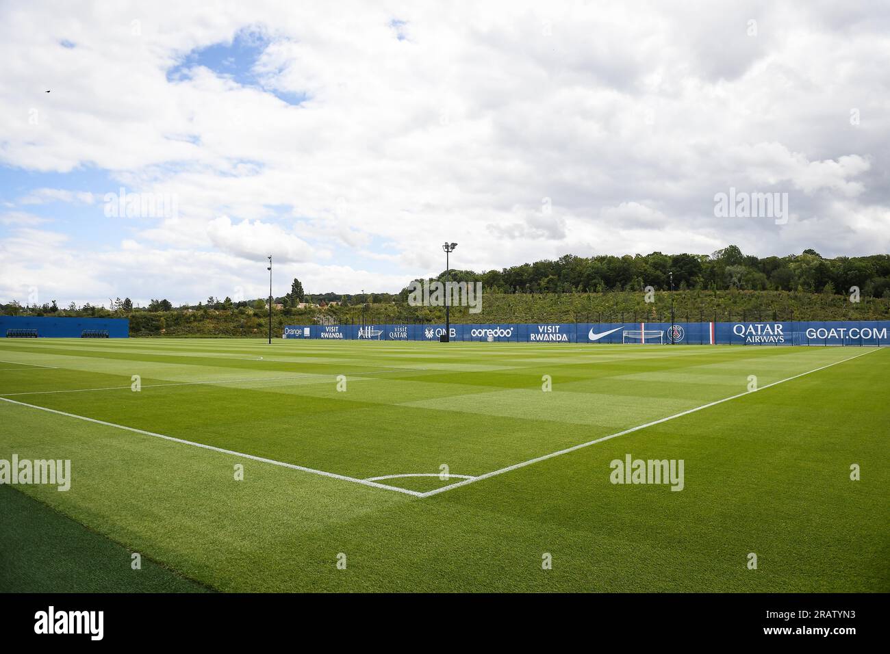 Paris saint germain football team hi-res stock photography and images ...