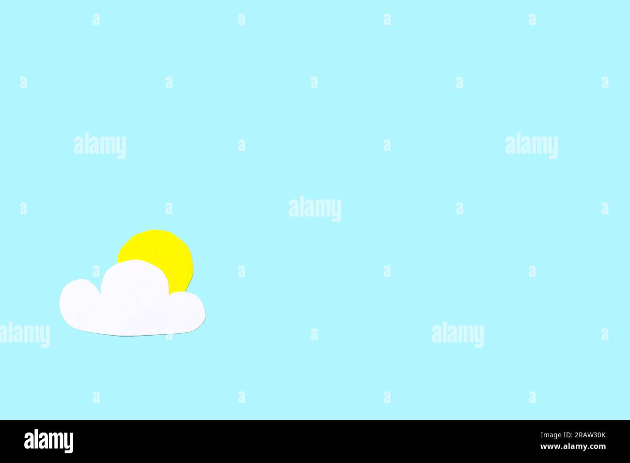 Paper sun with cloud on blue background. Weather forecast concept Stock ...