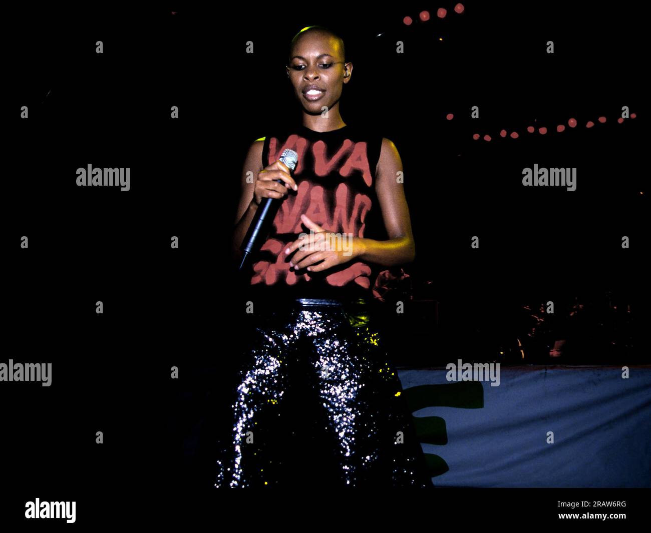 Skunk anansie glastonbury 1999 hi-res stock photography and images - Alamy