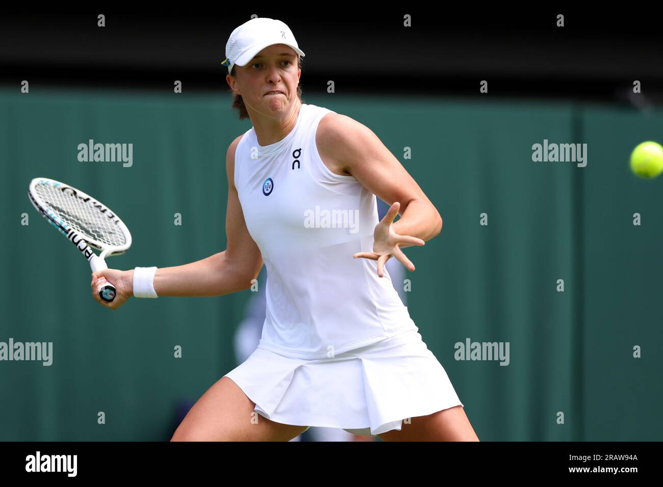 Iga swiatek forehand hi-res stock photography and images - Alamy