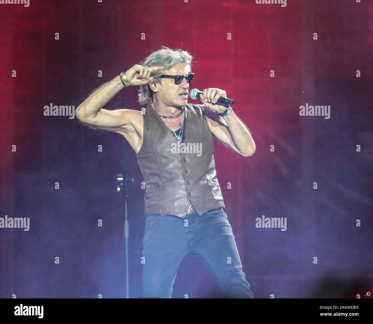 Stadio italian music group hi-res stock photography and images - Alamy