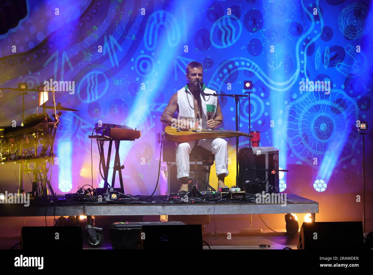 Xavier rudd show hi-res stock photography and images - Alamy