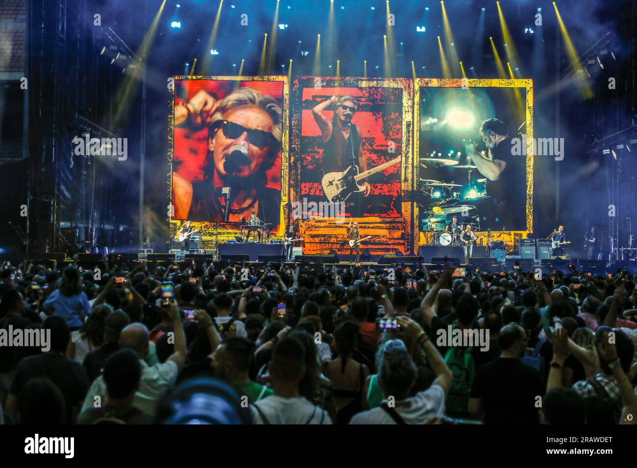 Stadio italian music group hi-res stock photography and images - Alamy