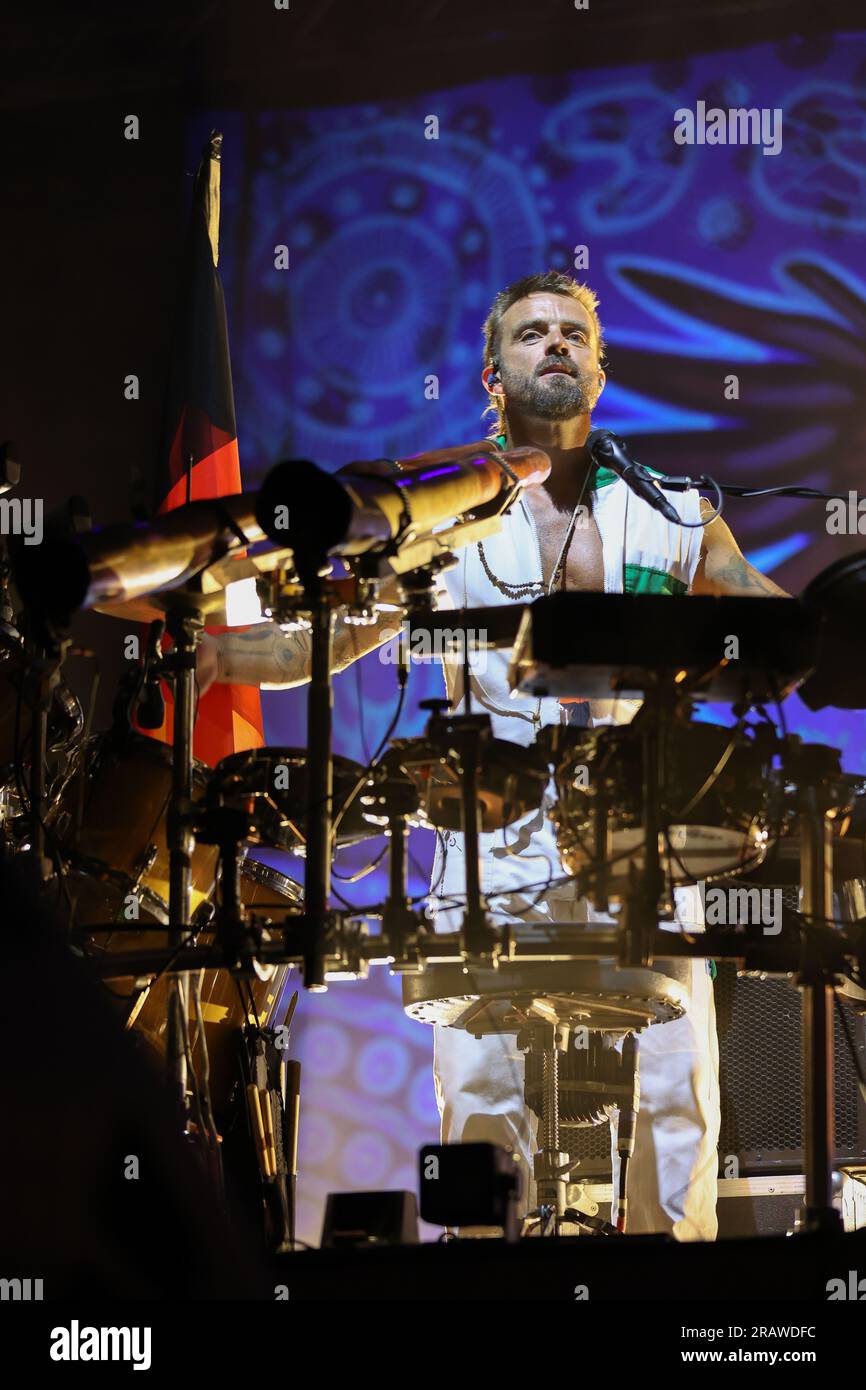 Xavier rudd show hi-res stock photography and images - Alamy