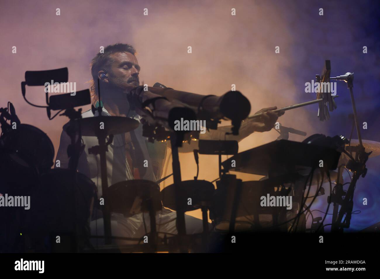 Xavier rudd music hi-res stock photography and images - Alamy