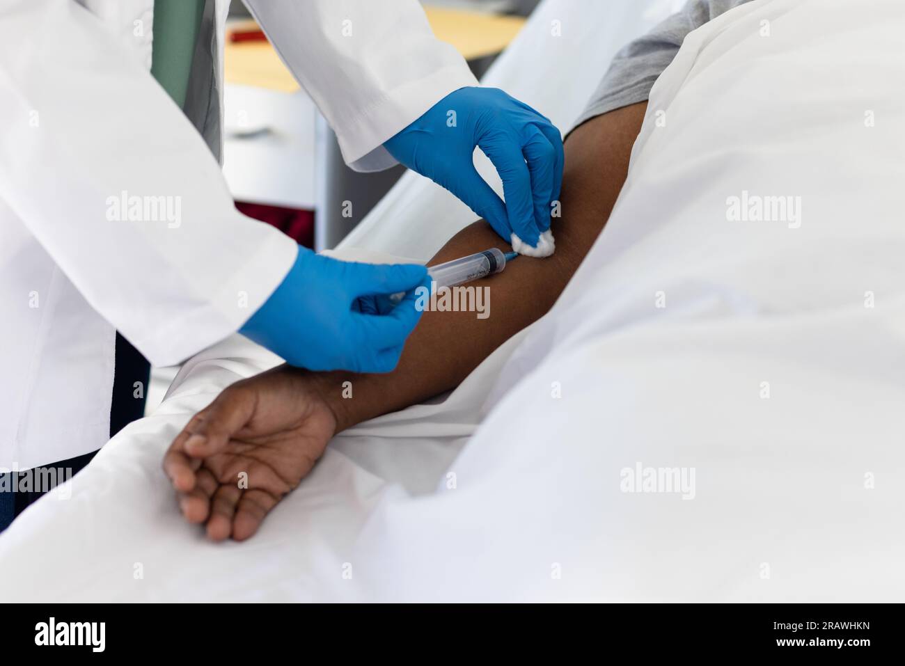 Senior medical services hi-res stock photography and images - Alamy