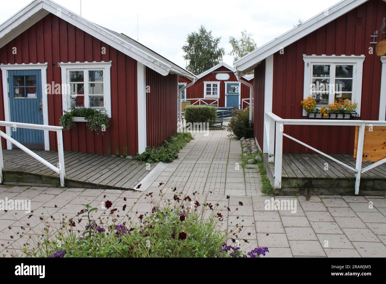 Three small buildings hi-res stock photography and images - Alamy
