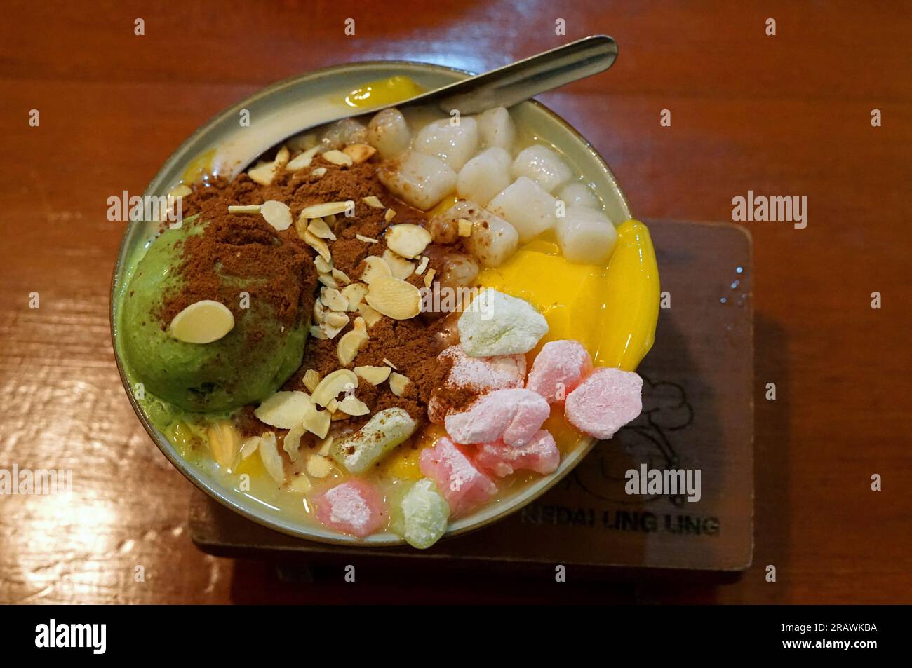 Ice bandung hi-res stock photography and images - Alamy