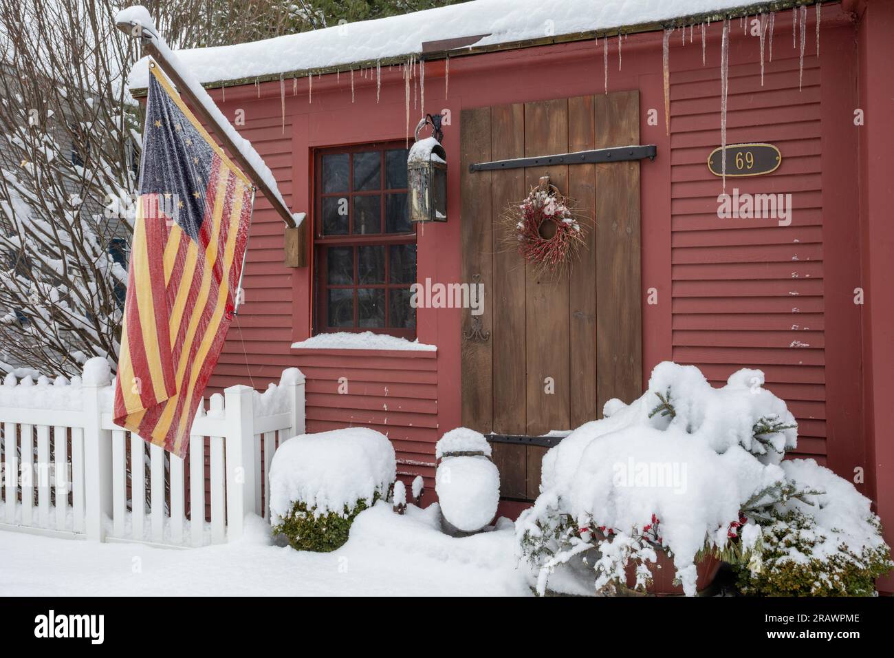 Providence colonial house hi-res stock photography and images - Alamy