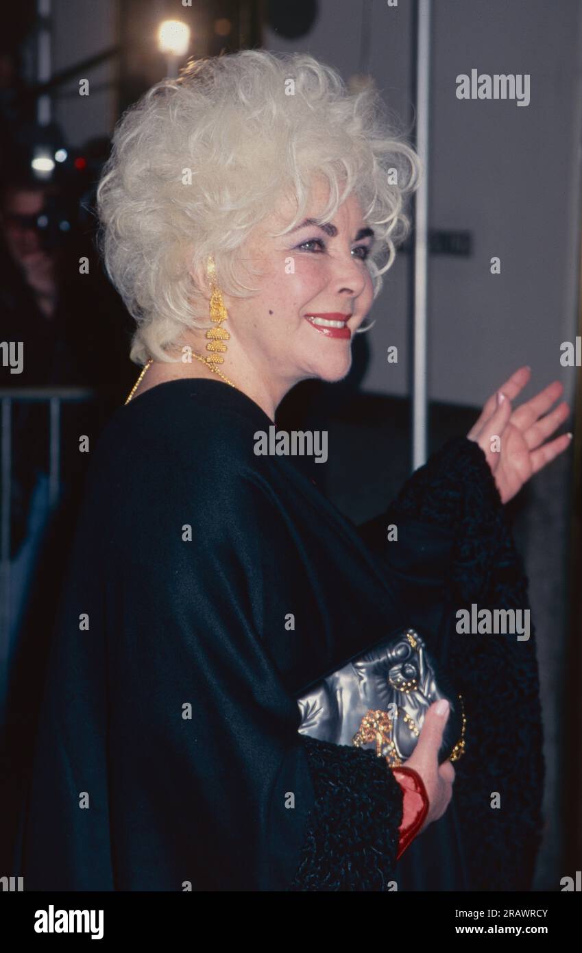 Elizabeth Taylor attends the preview party for "Unforgettable: Fashions ...