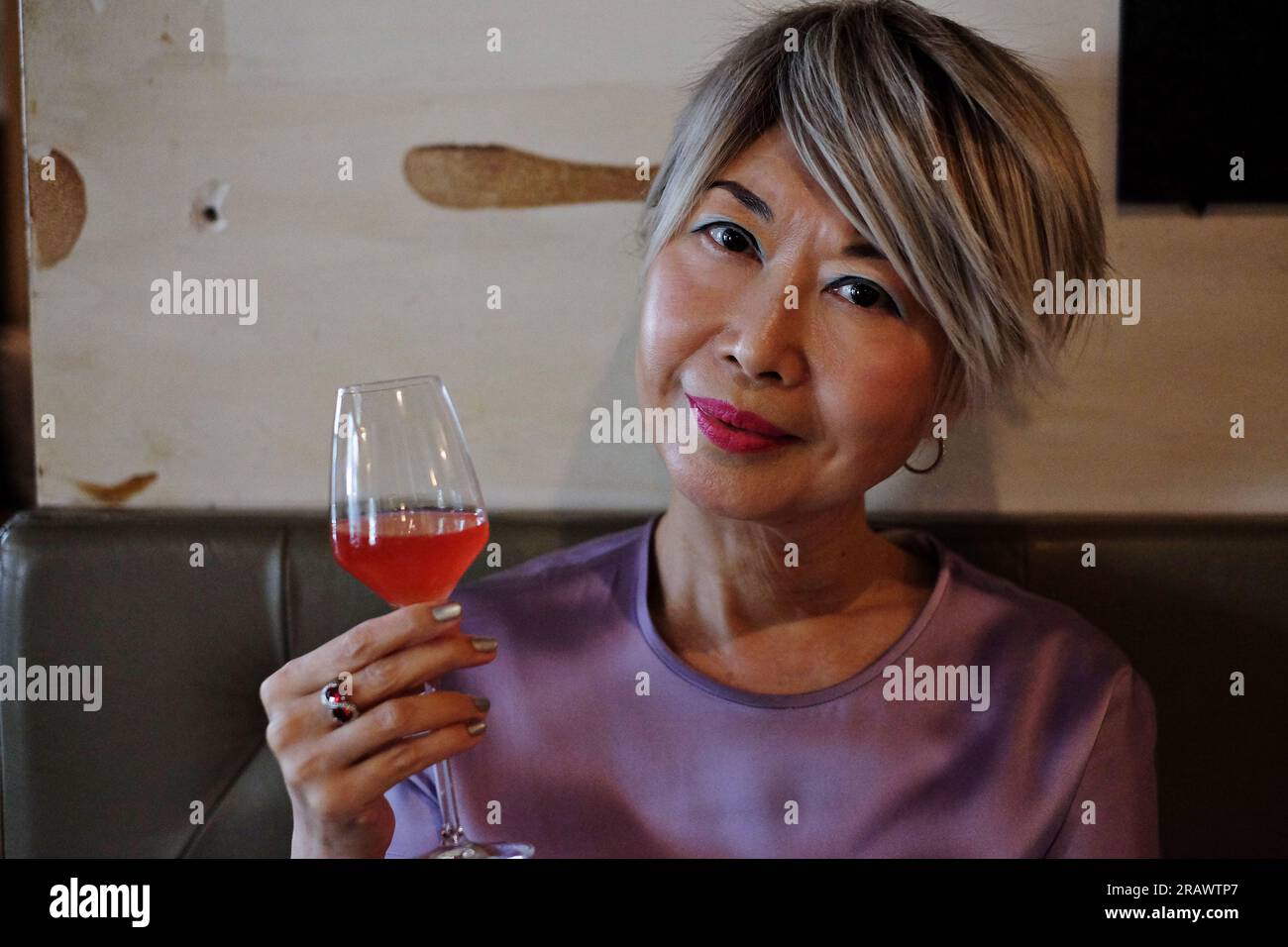 Lunch At Yellow Vegan Restaurant In Potts Point Stock Photo - Alamy