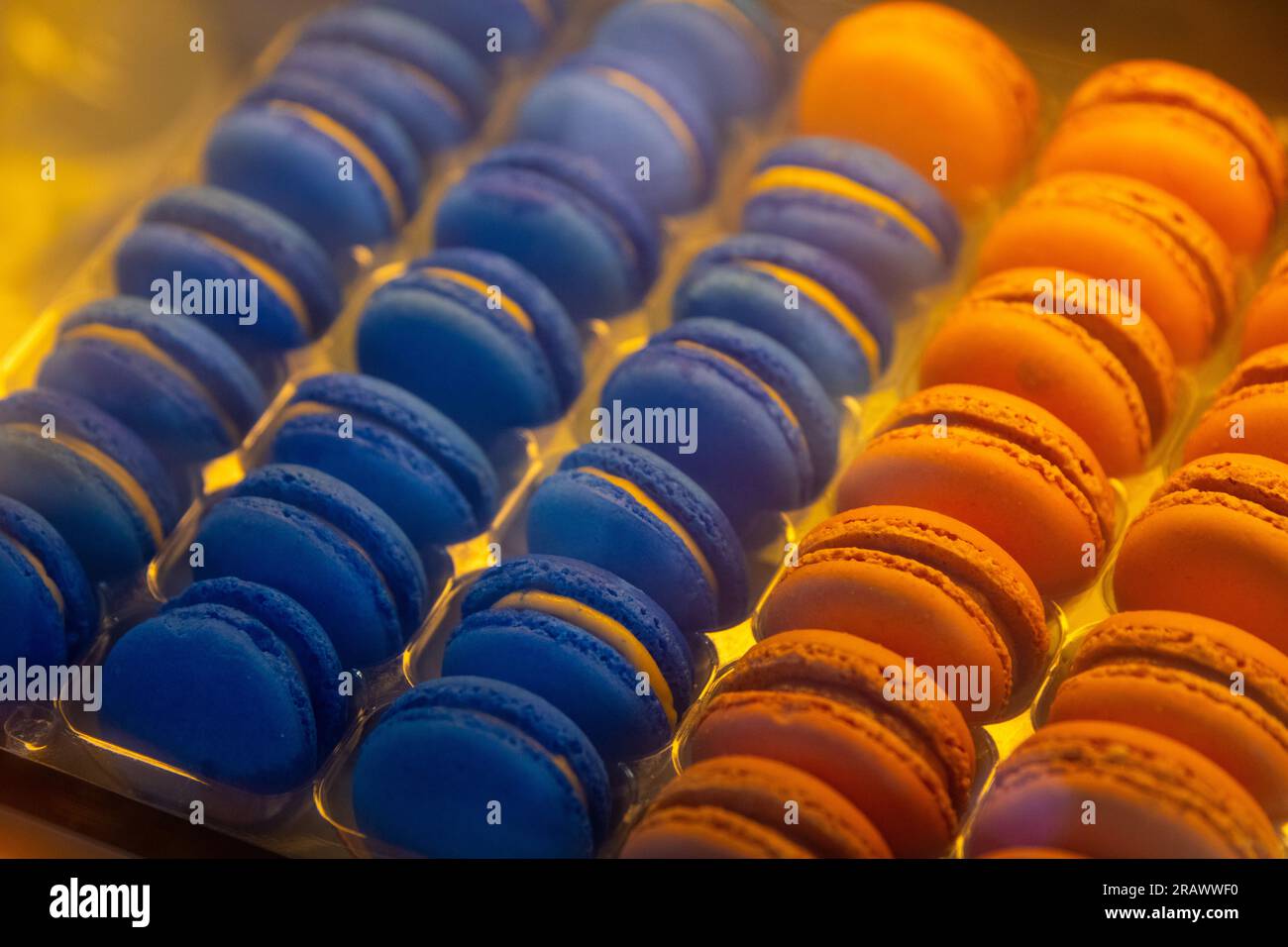 Sale of macaroons hi-res stock photography and images - Alamy