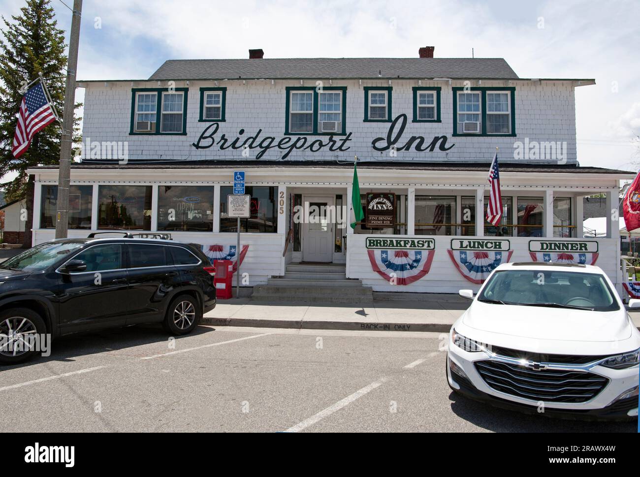 The Bridgeport Inn hotel and restaurant in Bridgeport, California Stock ...