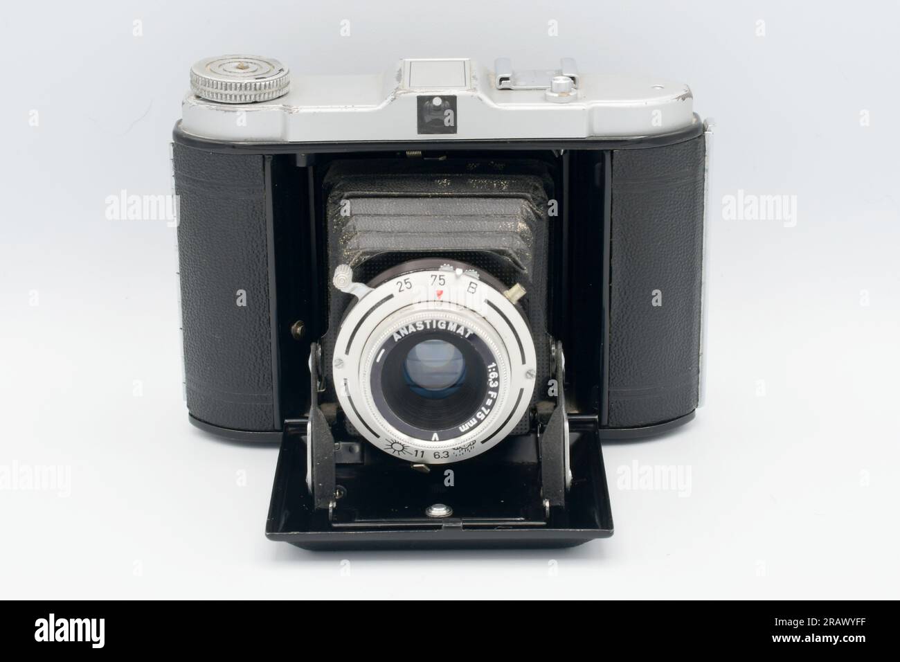 Vintage film camera Stock Photo - Alamy