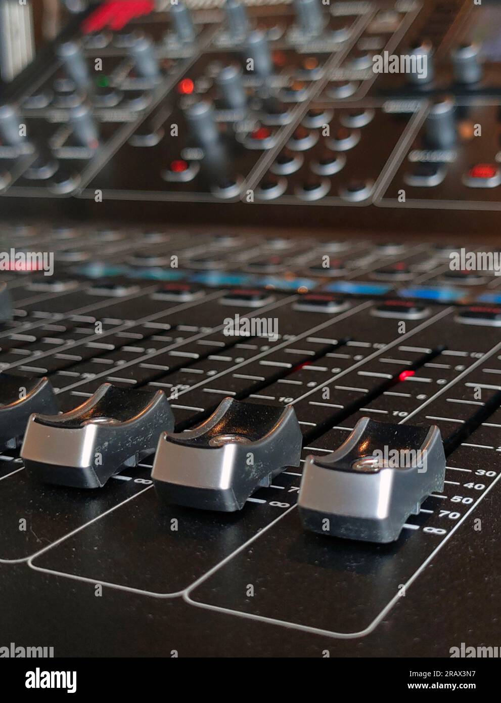 Professional audio dj mixer hi-res stock photography and images - Alamy