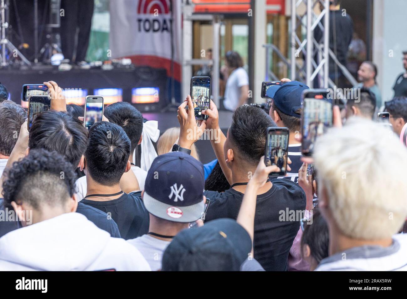 K pop fans music hi-res stock photography and images - Alamy