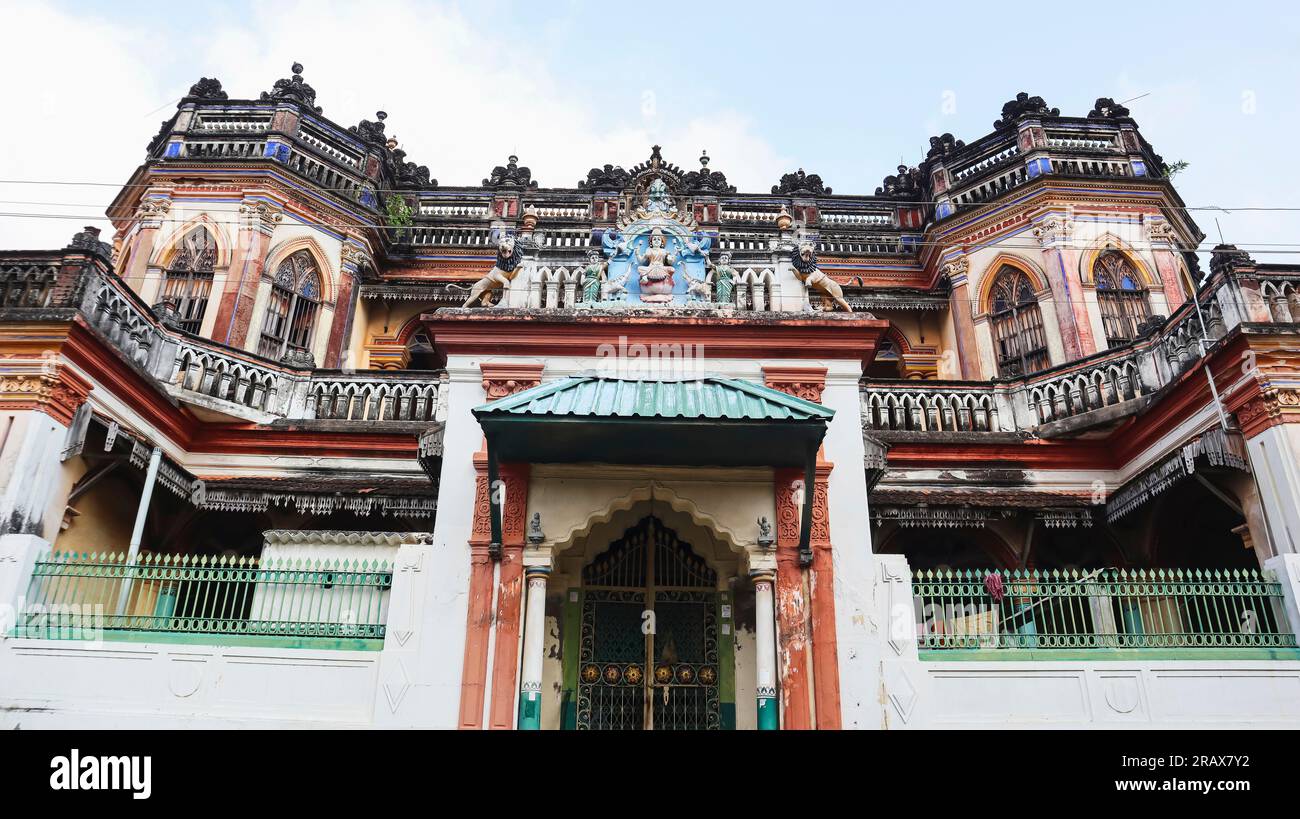 Traditional Chettinad palatial mansions Kanadukathan, Pudukottai ...