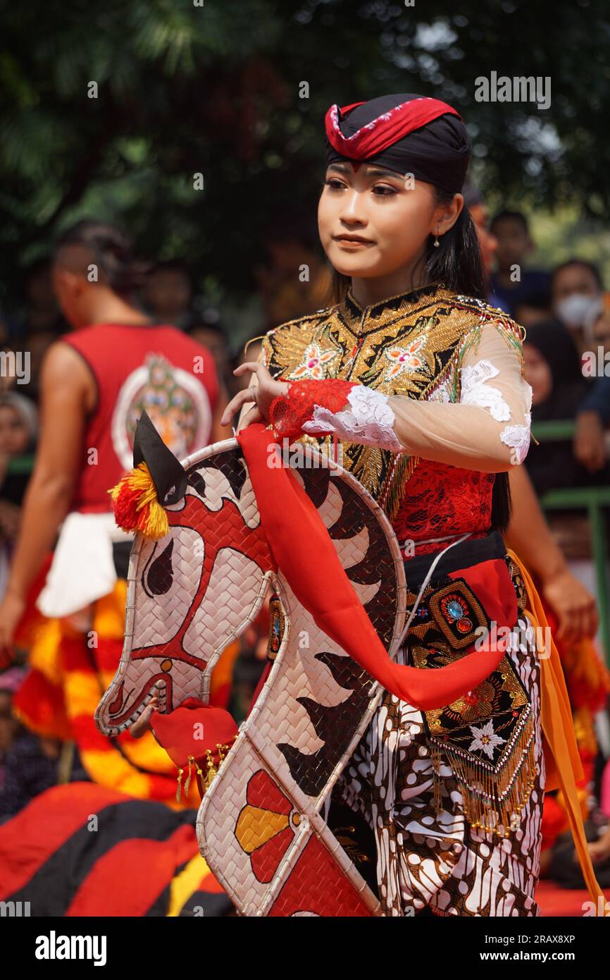 Reog mask hi-res stock photography and images - Alamy